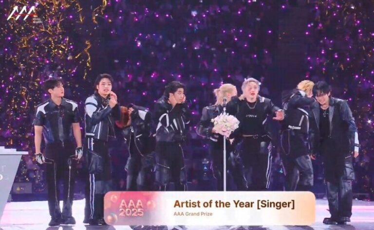Stray Kids、「AAA」で大賞2冠含む8冠達成 サプライズ演出に驚く場面も - マジャヨ